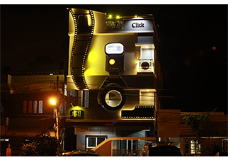 Karnataka Man Builds Camera-shaped House, Names children Canon, Nikon ...